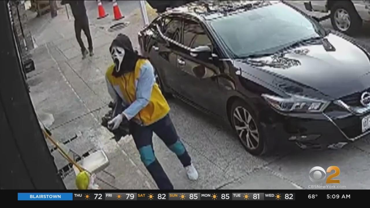 NYPD: Suspect wearing "Scream" mask wanted for $3,000 armed robbery in ...