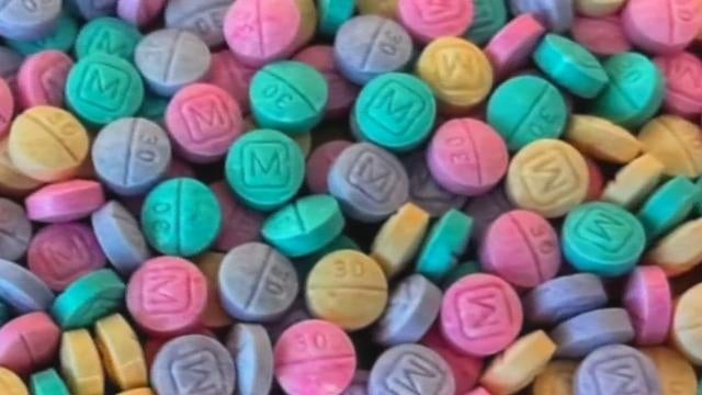 Overdose deaths surge as fentanyl floods Colorado - CBS News