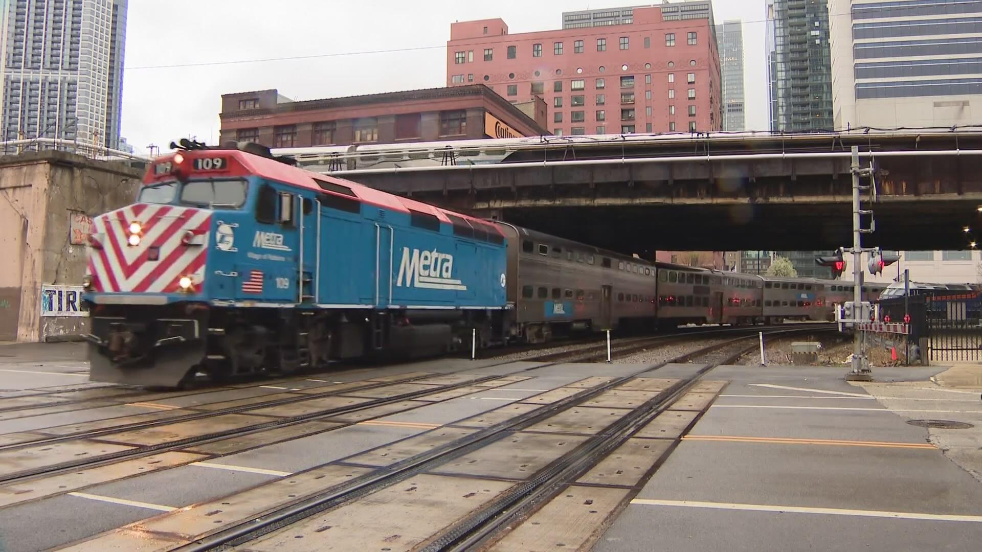 Metra possibly increasing prices of Super Saver and daily passes - CBS ...