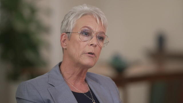 Jamie Lee Curtis on screams, laughter and kindness - CBS News
