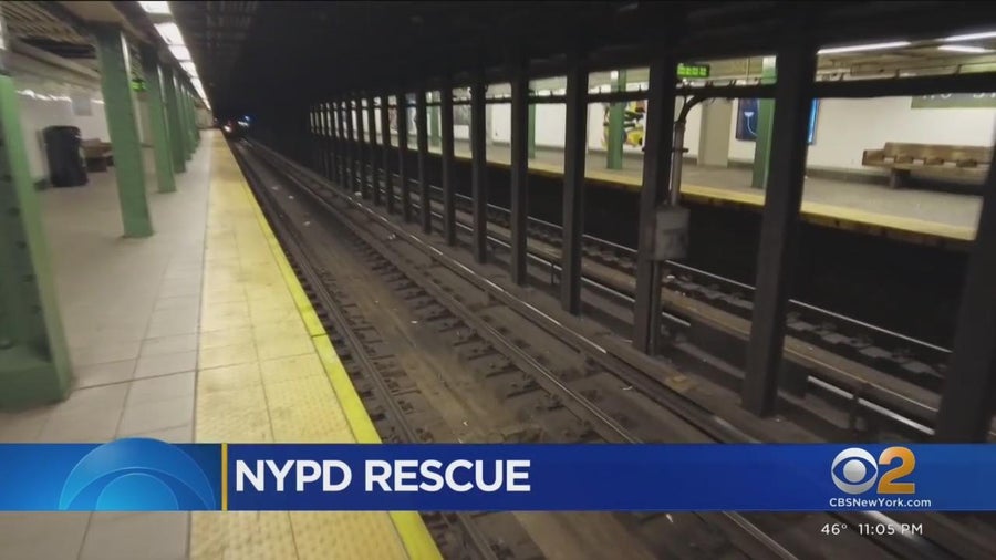 NYPD officers, Good Samaritan pull off incredible subway track save in Harlem - CBS New York