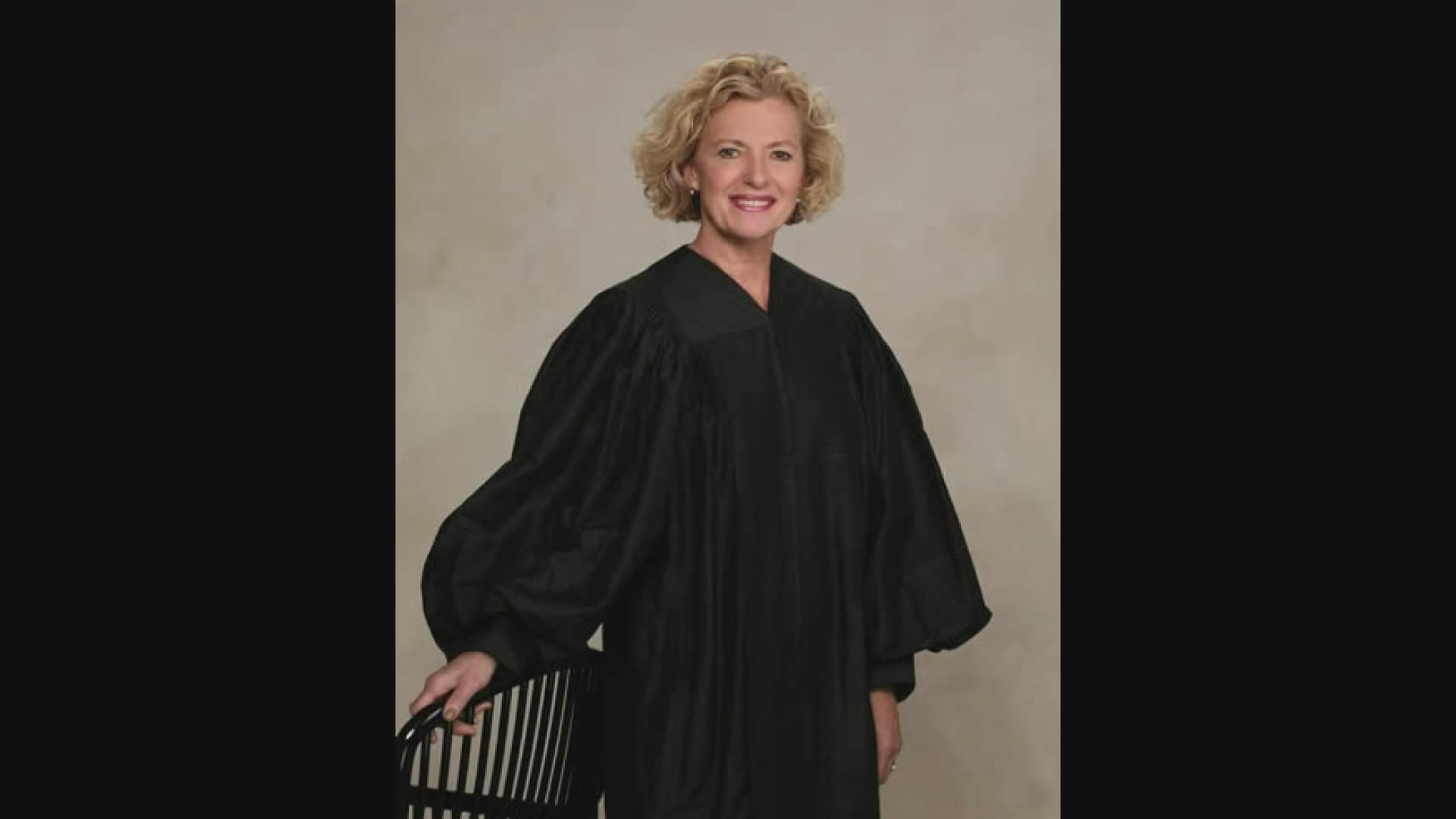 Justice Anne Burke retires after 16 years - CBS Chicago