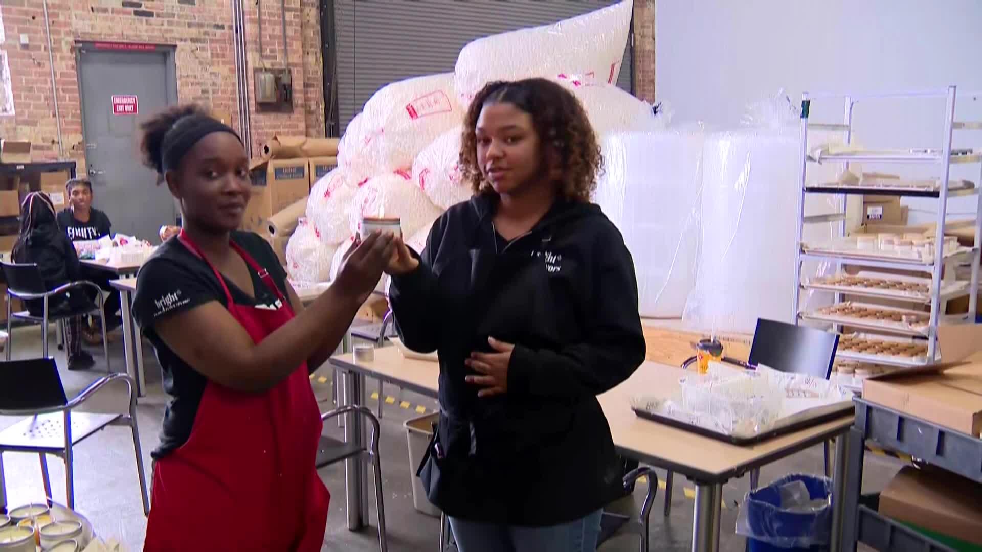 New Moms and Bright Endeavors supporting young parents - CBS Chicago
