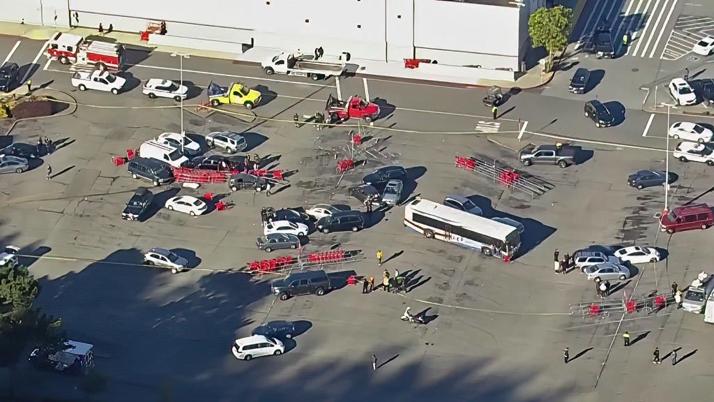 SamTrans bus plows through parking lot at Serramonte Center in Daly ...