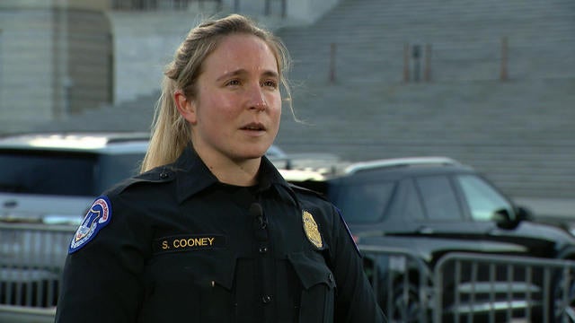 Police officers receive Congressional Gold Medals for defending the U.S ...