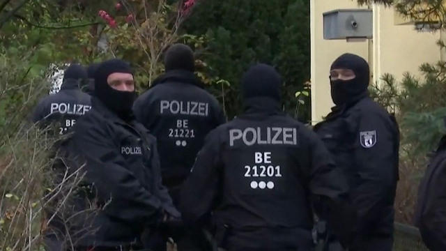Germany arrests dozens as QAnon-inspired "Reichsbürger" group accused ...