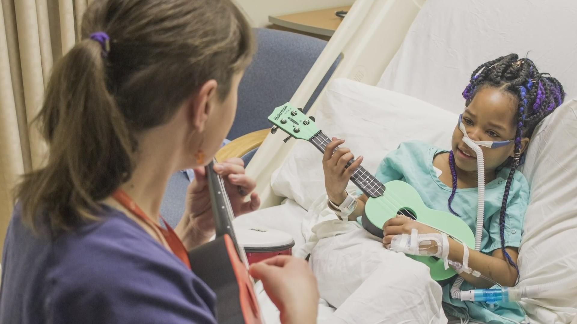 Chicago organization helps hospitalized children art - CBS Chicago