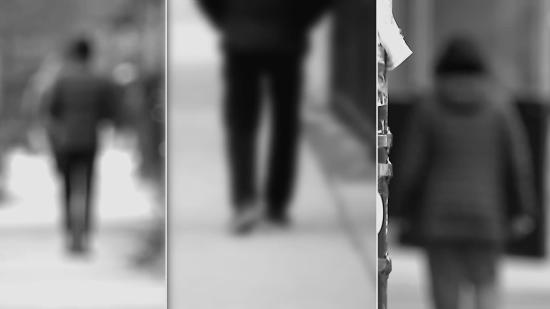 Chicago police warn of 50 armed robberies in 4 days - CBS Chicago