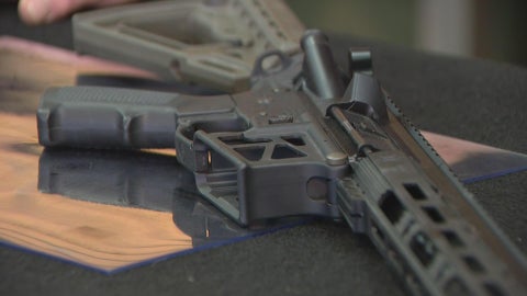 Lawmakers call on DuPage Sheriff to enforce assault weapon ban - CBS Chicago