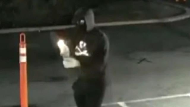 Man charged for allegedly throwing Molotov cocktail at New Jersey synagogue held without bail ...