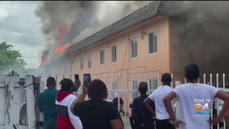 Frustration mounts for residents of burned Miami Gardens condo complex - CBS Miami