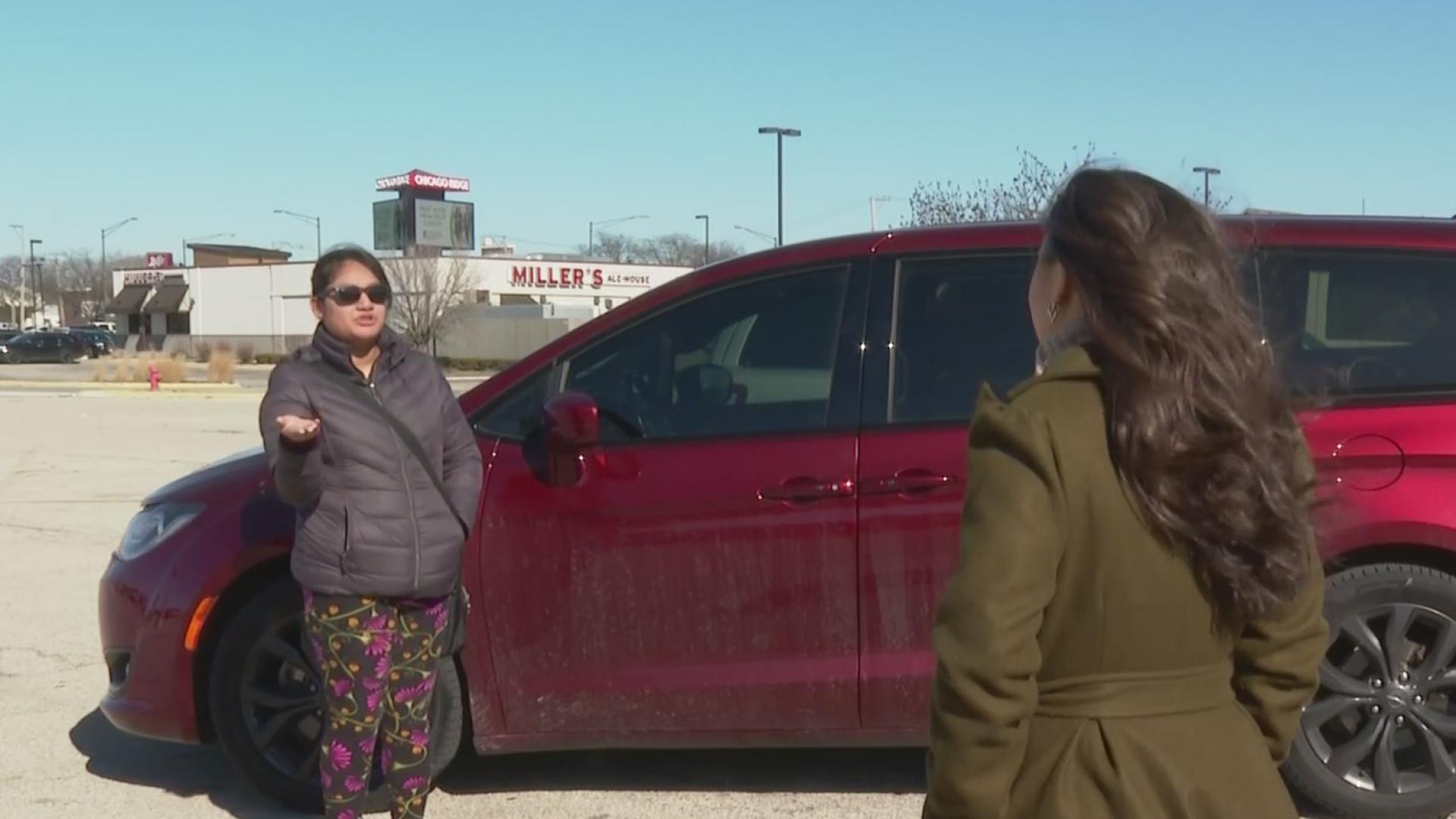 Woman says towing company took car from Chicago Ridge Mall - CBS Chicago