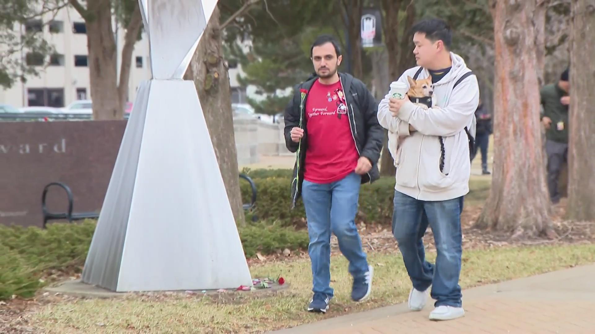NIU mourns 15 years after campus massacre - CBS Chicago