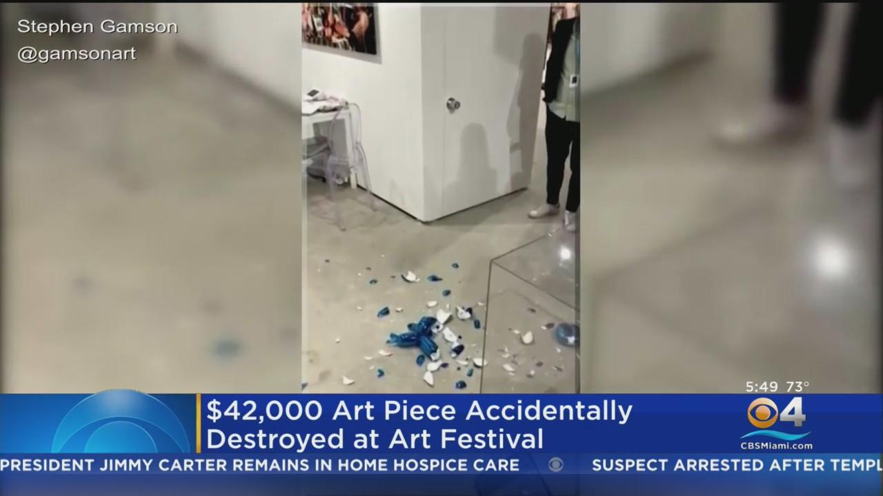 Jeff Koons' sculpture accidentally tipped over, smashed at Miami art ...