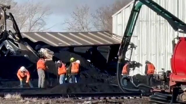 A coal train derailment in Nebraska involving 31 cars sparks emergency ...