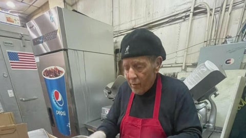 Joe Zucchero, longtime owner of Mr. Beef, dies at 69 - CBS Chicago