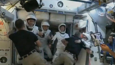 Crew Dragon astronauts return to Earth, closing out action-packed 157 ...