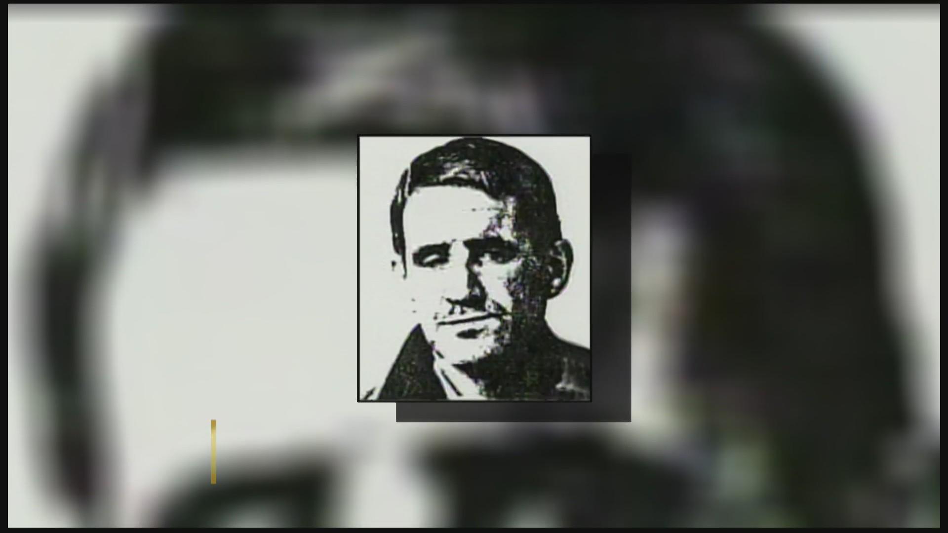 Mob hitman turned informant Nick Calabrese dies at 80 - CBS Chicago