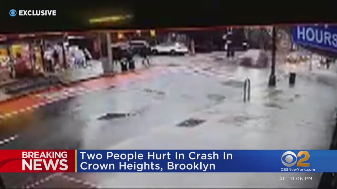 Exclusive video: 2 injured in multi-vehicle crash in Crown Heights ...