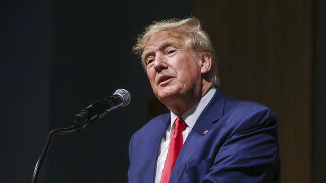 Trump moves to quash report from Fulton County special grand jury - CBS ...