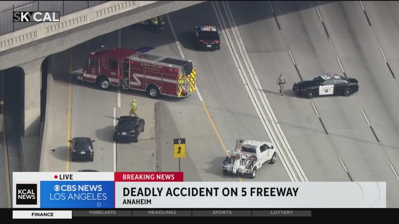 Pedestrian killed while walking on I-5 Freeway in Anaheim - CBS Los Angeles