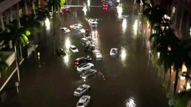 Torrential downpours cause major flooding in South Florida - CBS News