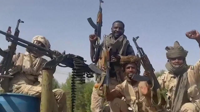 Thousands of Americans still trying to escape Sudan after embassy staff ...