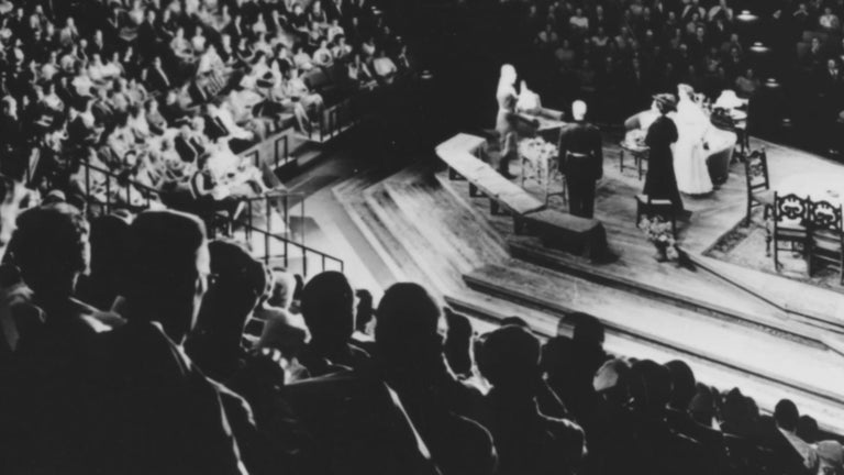 Minneapolis' Guthrie Theater celebrates its 60th year - CBS Minnesota