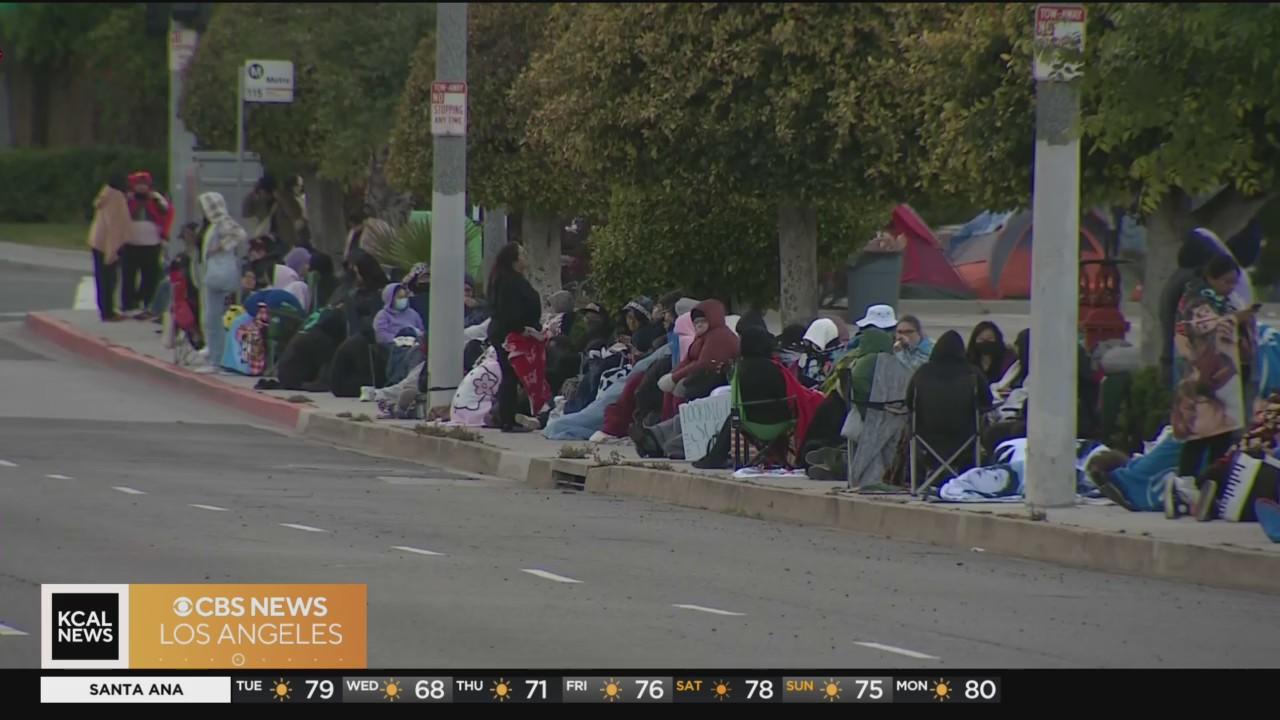 Fans camp outside Kia Forum waiting for solo artist of BTS performances ...