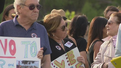 Deerfield residents protest plan for industrial park on Baxter site ...
