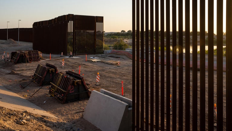 Liberals and conservatives are suing to remove Biden's new border ...