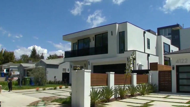 Home prices drop in some parts of U.S., but home-buying struggles ...