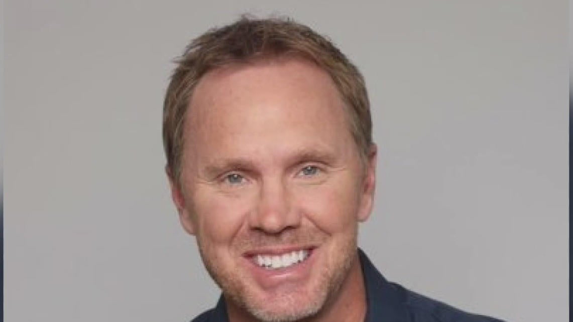 Lawsuit dropped against ex-Chicago radio host Eric Ferguson - CBS Chicago