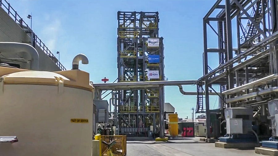 Carbon capture pilot program unveiled in Pittsburg - CBS San Francisco