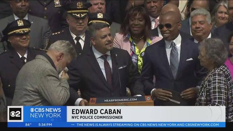 Edward Caban sworn in as 46th NYPD commissioner - CBS New York