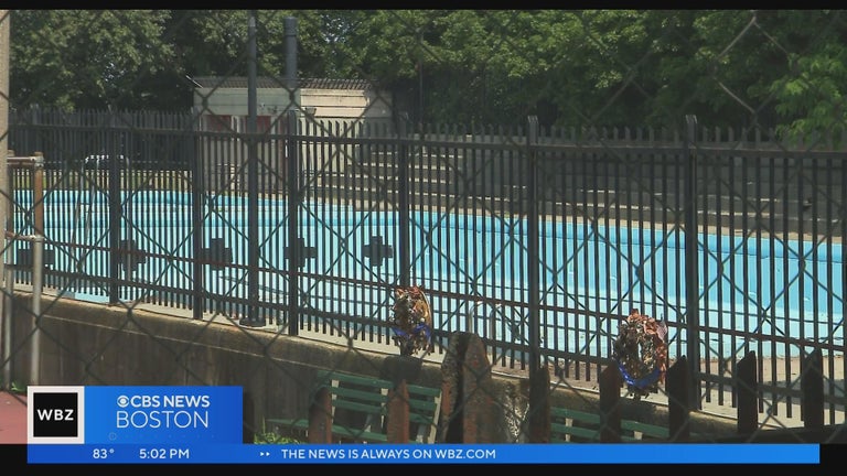 Boston residents disappointed by closed pools, splash pad - CBS Boston