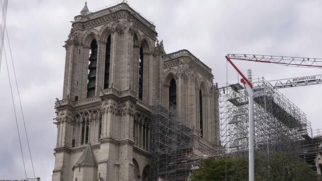 Notre Dame cathedral reconstruction project takes a big leap forward - CBS News
