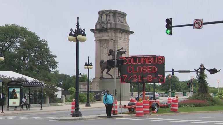 Street closures underway ahead of Lollapalooza in Grant Park - CBS Chicago