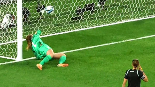 Megan Rapinoe reveals why she laughed after missed penalty kick in ...