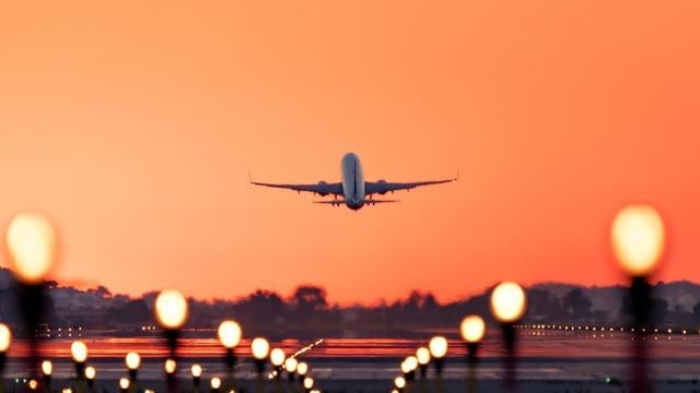 JetBlue pilot says he took off quickly to avoid head-on crash with ...