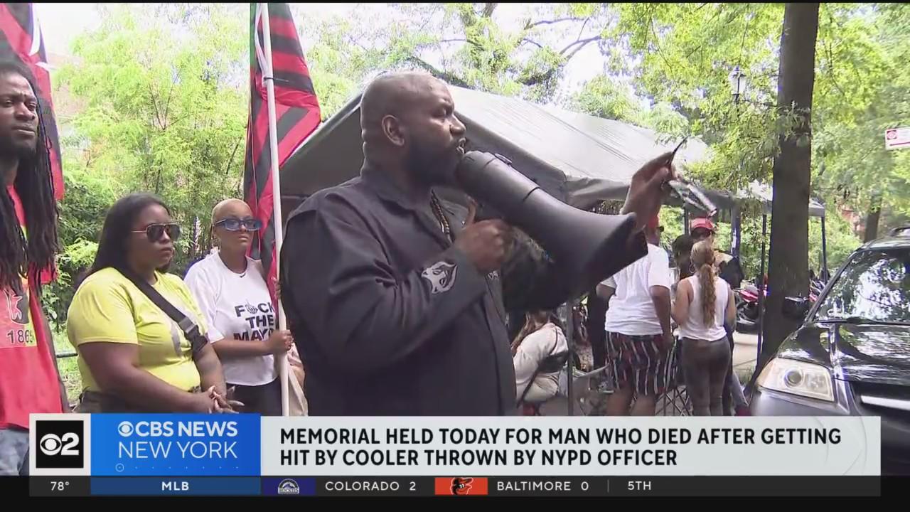 Bronx community holds memorial for Eric Duprey, who died after NYPD ...