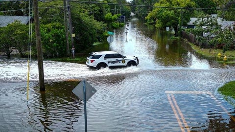 Hurricane Idalia, a Category 3, brings "catastrophic" storm surge as it makes Florida landfall ...