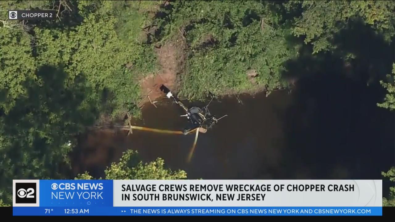 Salvage crews remove helicopter wreckage in South Brunswick - CBS New York
