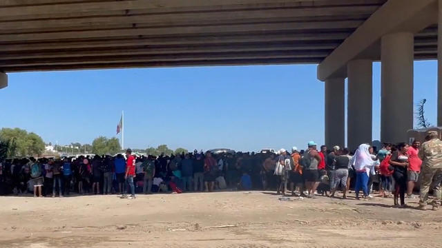 U.S. offers nearly half-a-million Venezuelan migrants legal status and ...