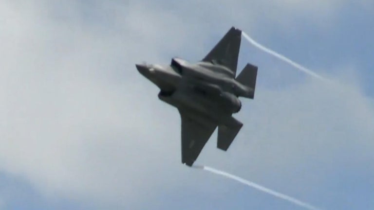 Ejected pilot of F-35 that went missing told 911 dispatcher he didn't ...