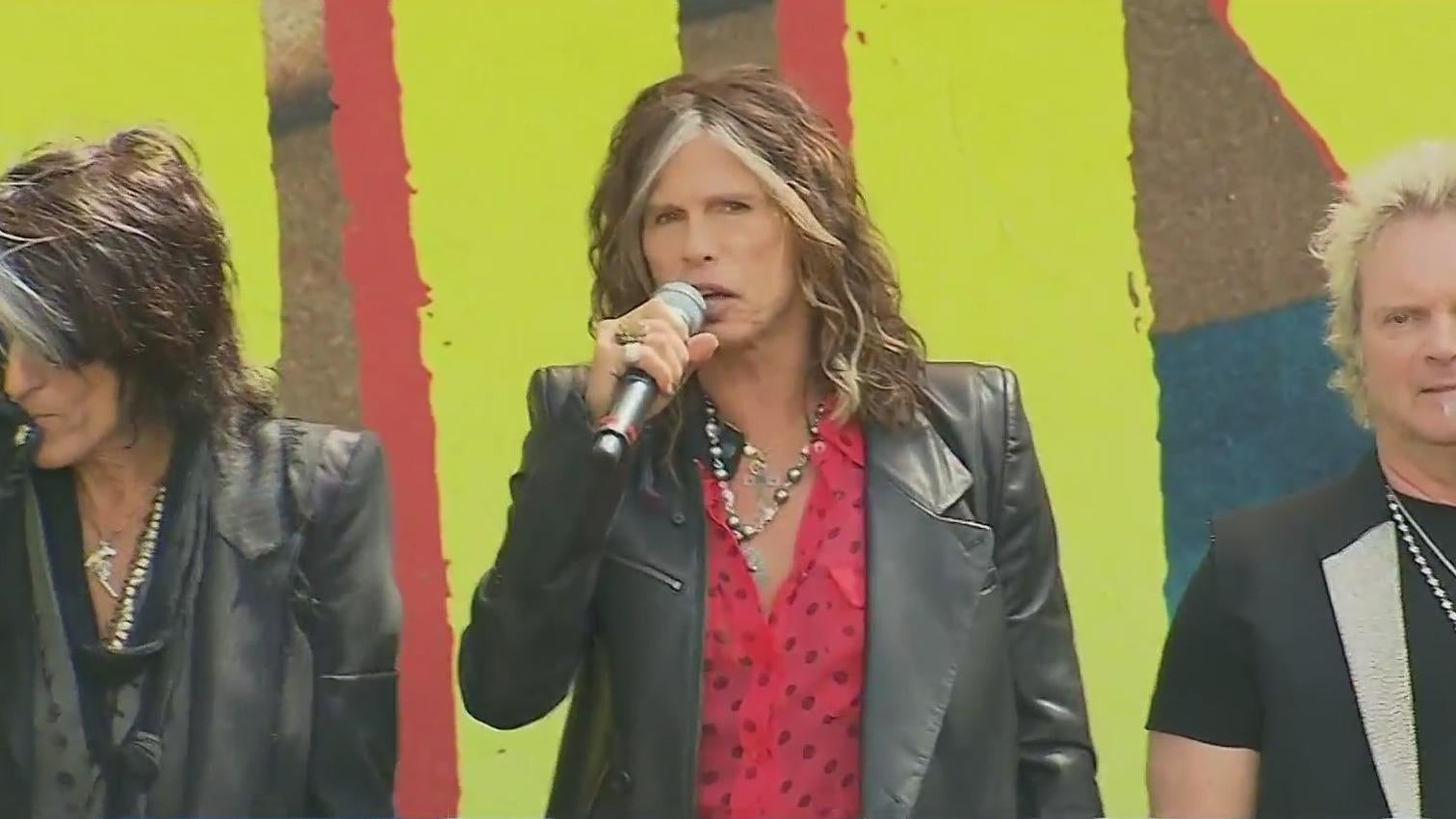 Aerosmith's Steven Tyler says he's "on the mend" after serious vocal ...
