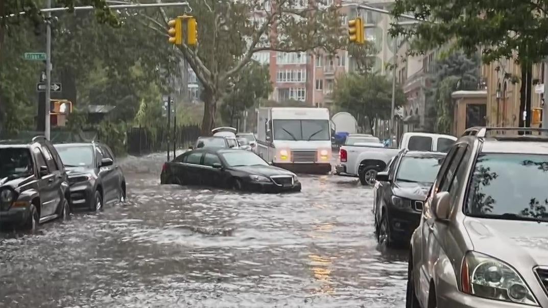 Heavy rain brings flash floods to New York City - CBS Chicago