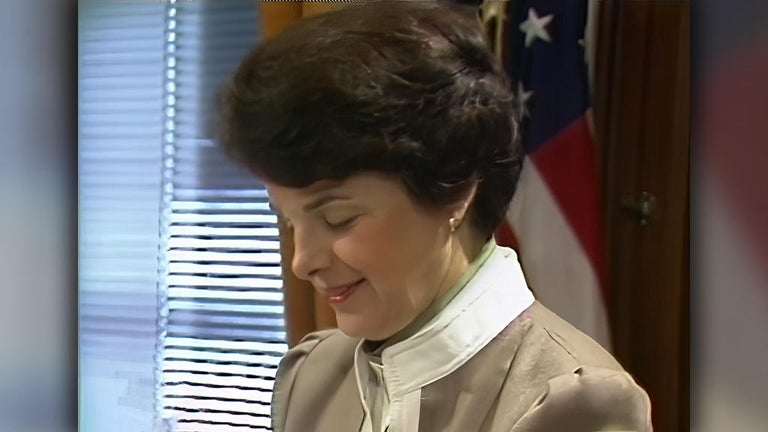 Dianne Feinstein made history as a popular San Francisco mayor before ...