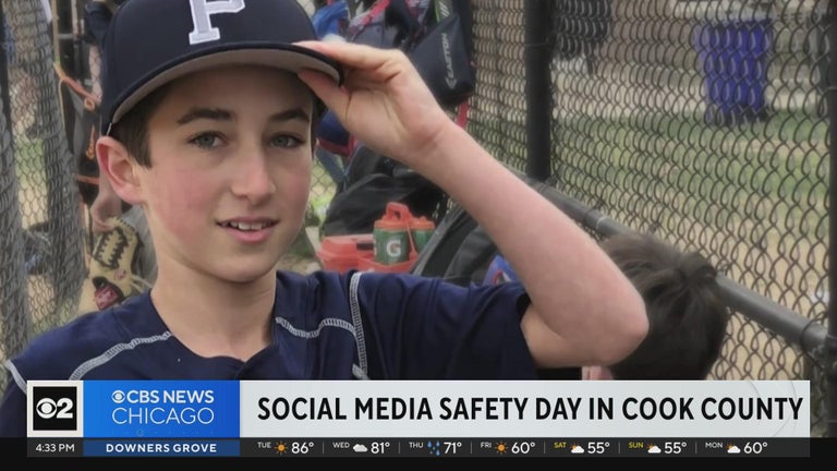Cook County declares Oct. 3 as Social Media Safety Day - CBS Chicago
