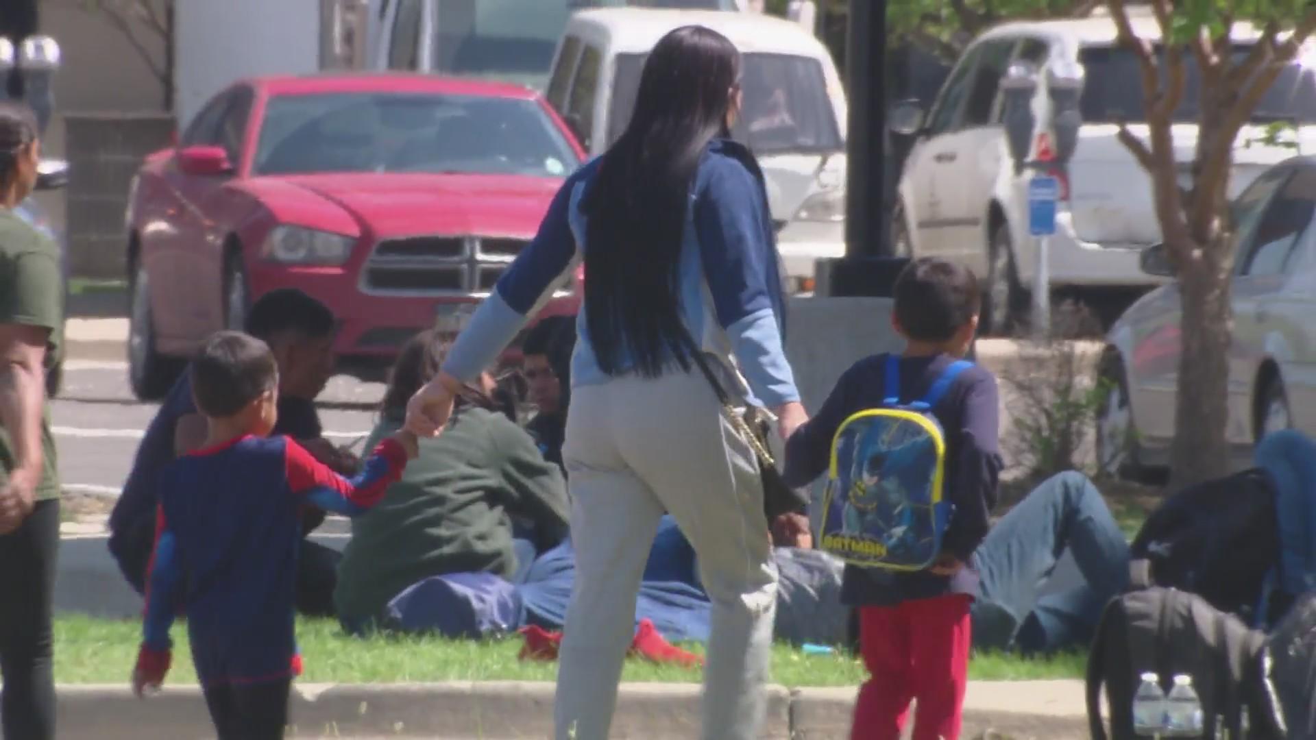 City of Denver changes length of stay policy for shelters amid migrant ...